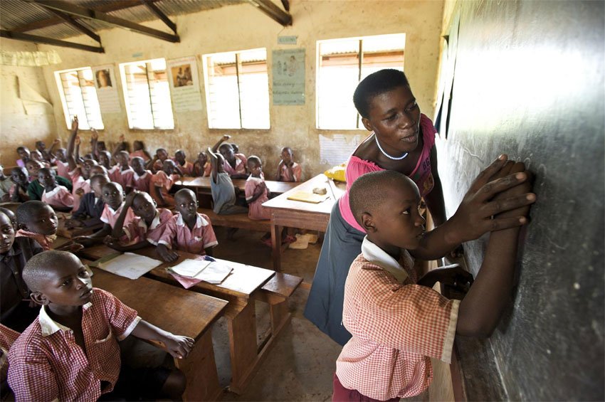 ‘Governos devem promover educação para pais’, diz porta-voz da ONU ...