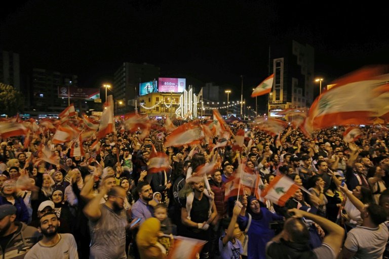 Libaneses de todo país mantêm vivos os protestos em Trípoli - ISTOÉ ...