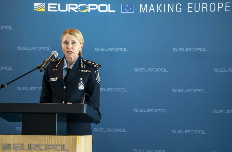 Europol anuncia 150 detenções em operação mundial contra dark web ...