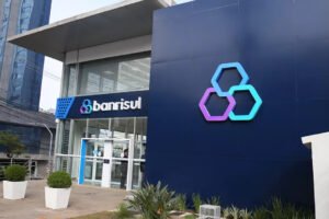 Banrisul lança concurso para preencher 100 vagas com salário inicial de ...